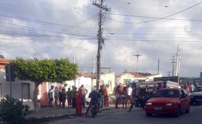 Mulher morre e homem fica ferido durante tiroteio em Queimadas